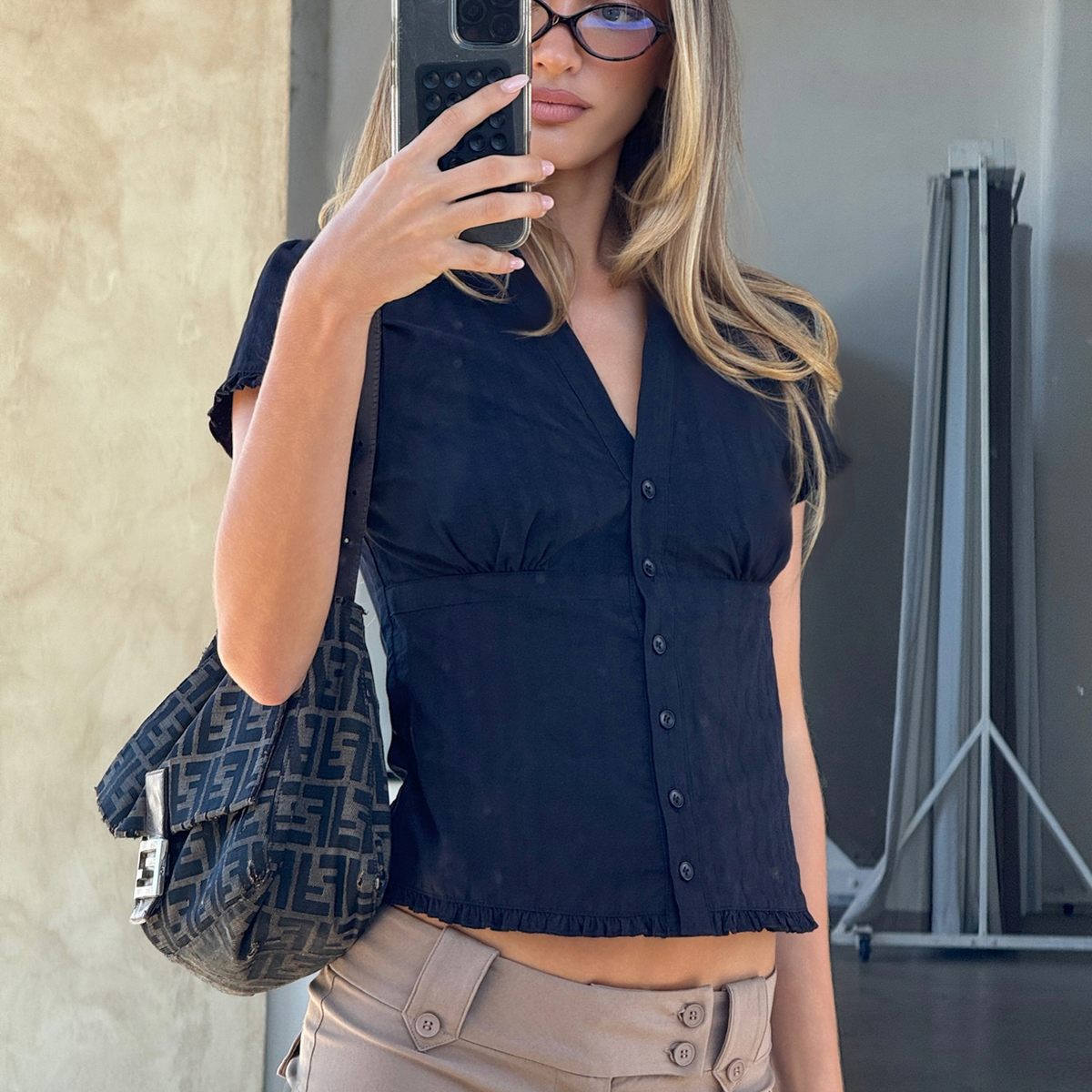 VALERIE SHORT SLEEVE SHIRT - BLACK – Tiger Mist USA